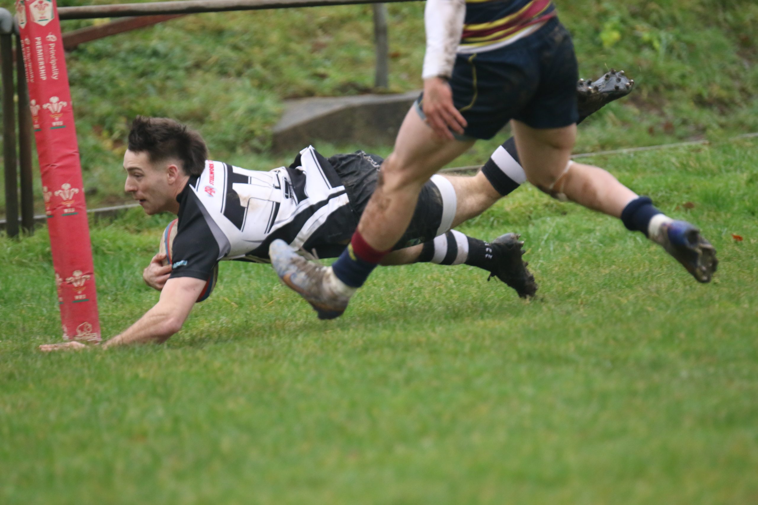 Resolute Bedwas maintain winning run – BEDWAS RFC